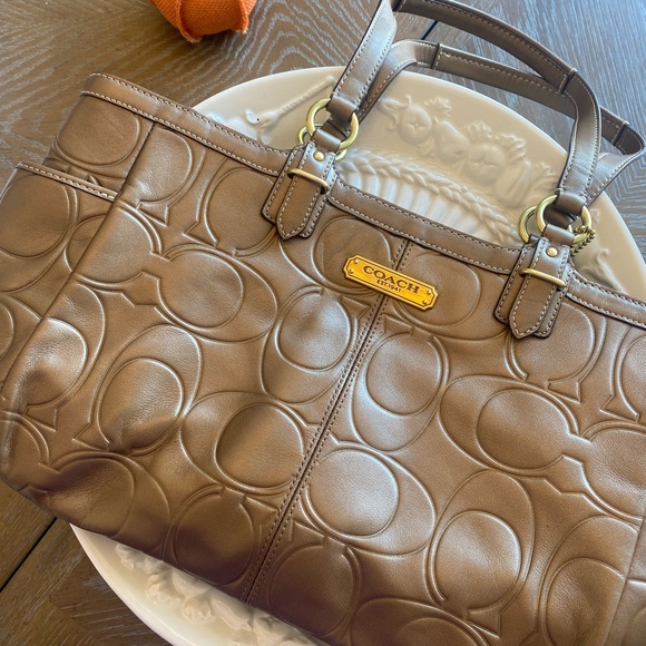 Coach | Bags | Coach Gallery Embossed C Leather Tote Shoulder Bag ...